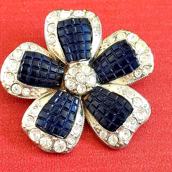 Nina Ricci Avon | Jewelry | Avon Vintage Waffle Brooch Floral Cobalt ...